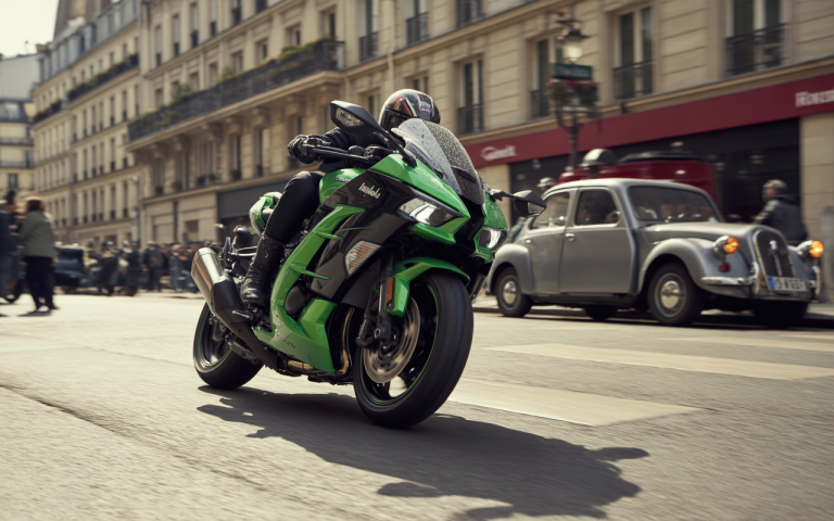Vitesse max de la Kawasaki Ninja H2R : 407 km/h atteints! 🏍️